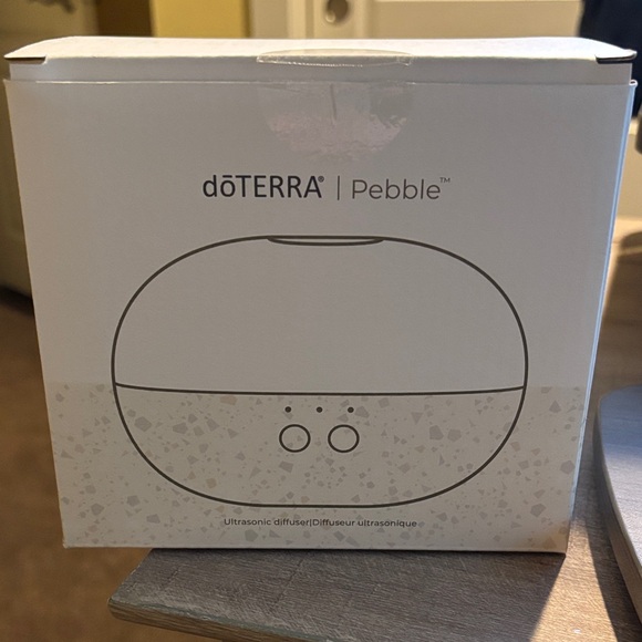 Doterra | Other | Nwt And In Box Doterra Pebble Diffuser In White ...
